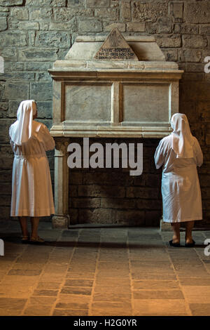 San Moderanno cathedral (duomo), Berceto, Emilia Romagna, Italy Stock ...