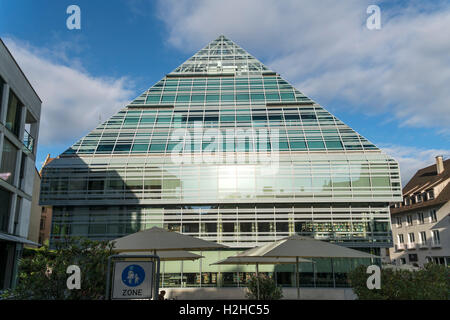 Glass pyramid Library Ulm Stock Photo - Alamy