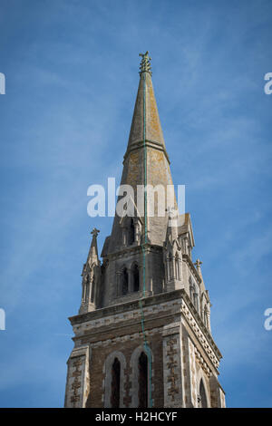 Farnham, Surrey, UK. 24th September 2016. The Clock tower and ship ...