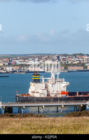 Valero jetty on Milford Haven, Pembroke Stock Photo - Alamy