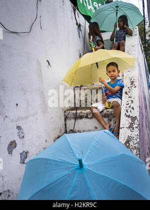 Bangkok, Bangkok, Thailand. 29th Sep, 2016. A supporter of the Pom ...