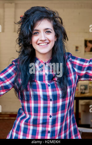 Artist Sarah Maple at her studio in Tilgate Crawley Stock Photo - Alamy