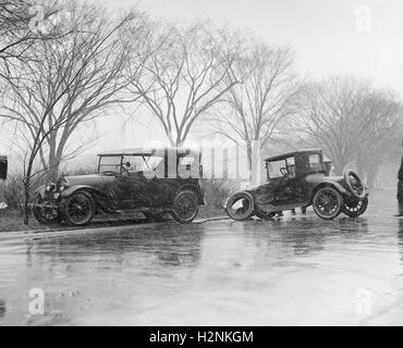 VINTAGE CAR CRASH 1920’s Auto Wreck in Washington D.C, 1921. 1. “Auto ...