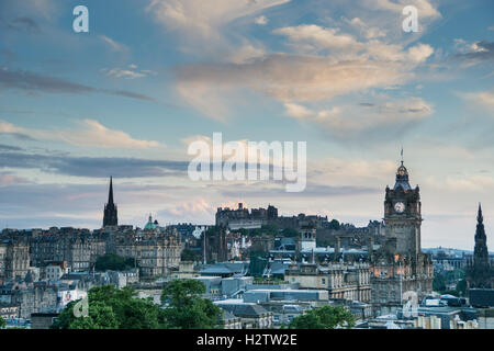 Scotland, Edinburgh. Edinburgh's city skyline Stock Photo - Alamy