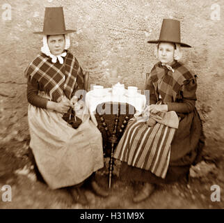 Traditional Welsh Costume Victorian period Stock Photo - Alamy