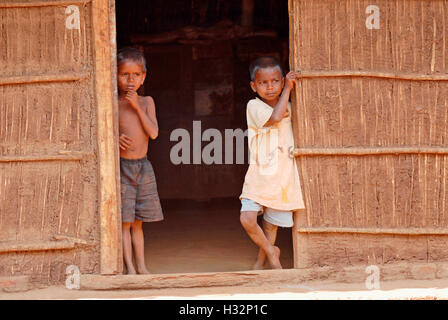 Ma Thakar tribe, Maharashtra, Children Playing with bottle lids, Ahupe ...