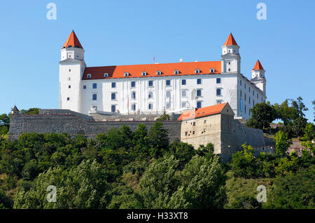 Pressburger Burg auf dem Burgberg in Bratislava, Westslowakei ...
