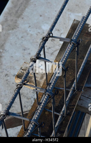 Rebar being used to make cement columns Stock Photo - Alamy