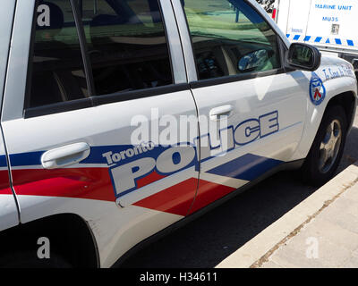 Metropolitan Toronto Police Stock Photo - Alamy