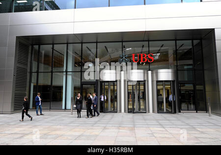 UBS London 5 Broadgate in the City of London - the UBS offices, designed by MAKE architects Ken ...