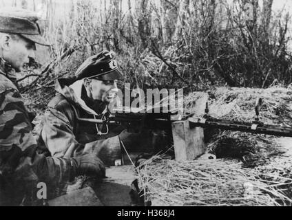 German anti-aircraft on the Oder front, 1945 Stock Photo - Alamy