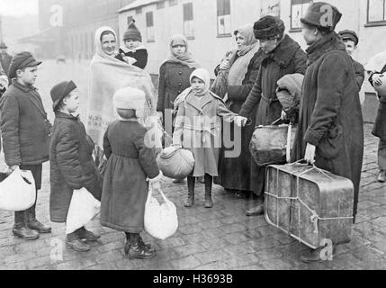 Emigration of German settlers from Russia, in the late 1920s Stock ...