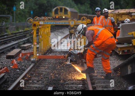 London Underground engineers working on Northern Line track replacement ...