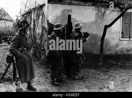 German soldiers on the Oder Front, 1945 Stock Photo - Alamy