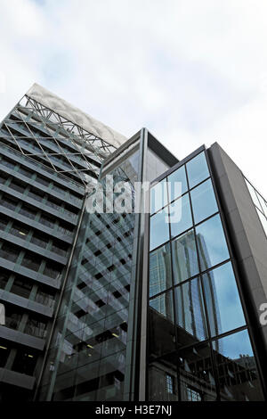 6 Bevis Marks Building Bury Court - Lobby of the 6 Bevis Marks office ...