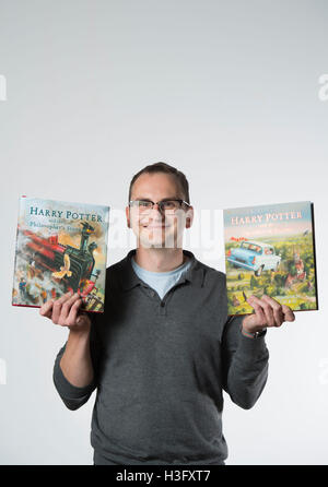 Harry Potter illustrator Jim Kay Stock Photo - Alamy