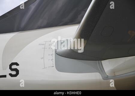 tail empennage, horizontal stabilizer, wing, boeing, b 787, B787, 8, 9 ...