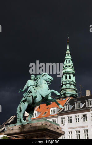 Bishop Absalon statue in Hojbro Plads in Copenhagen, Denmark Stock ...