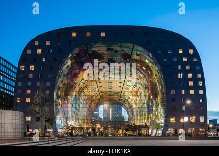 Elevation of curved building in context. Market Hall Rotterdam ...