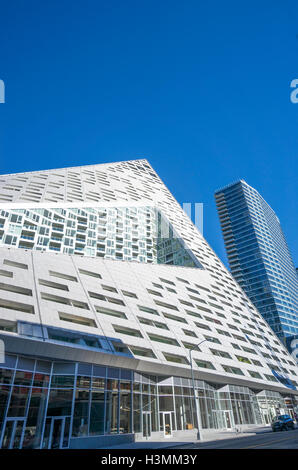VIA 57 West, pyramid shaped apartment building, with skyline ...