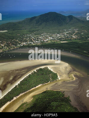 View of Endeavour River, Cooktown from Grassy Hill Stock Photo - Alamy