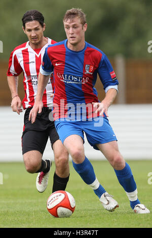 Simon Glover of AFC Hornchurch - AFC Hornchurch vs Boreham Wood - Blue ...
