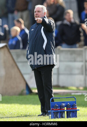Hampton manager Alan Devonshire - Romford vs Hampton & Richmond Borough ...