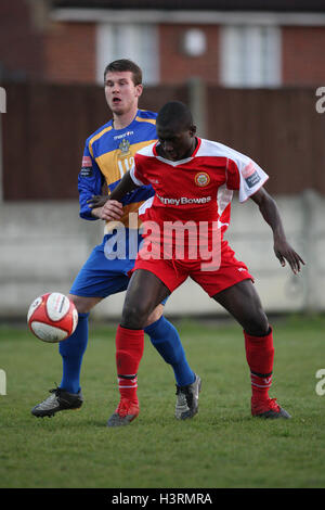 Richard Oxby of Romford in action - Romford vs Concord Rangers - FA ...