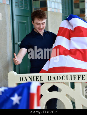 Daniel Radcliffe unveils his dedicated beach locker room during the ...