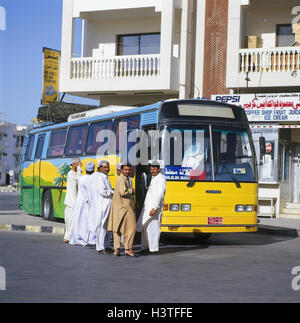 Bus Stop Oman Stock Photo - Alamy