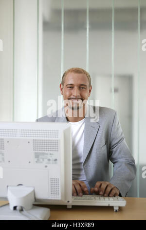 Clerk, friendly, computer work, half portrait, office, office, business ...