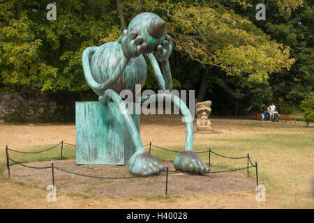 Tom Otterness 'Crying Giant' sculpture at Scheveningen sculpture park ...