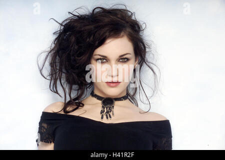 Woman, young, long-haired, pertly, enticing, portrait, women's portrait ...