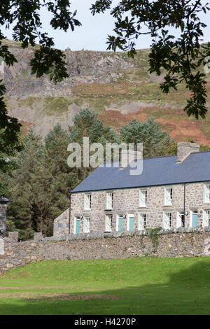 The Welsh language teaching and heritage centre at Nant Gwrtheyrn ...