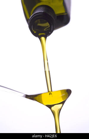 pour edible oil into a spoon Stock Photo - Alamy
