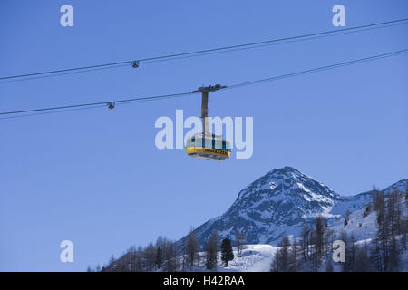 Diavolezza cable car, Pontresina Switzerland Stock Photo - Alamy