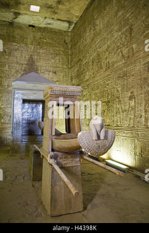 Reliefs, Edfu, Idfu, Temple of Horus, Egypt Stock Photo - Alamy
