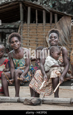 Southern African traditional musical instrument Stock Photo - Alamy