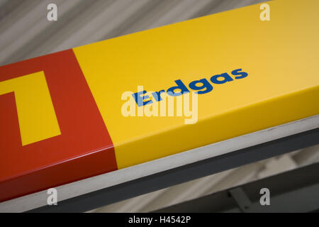 Shell Filling Station sign Stock Photo - Alamy