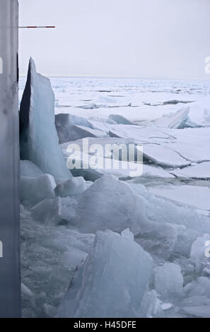 Arctic ocean, pack ice, ship "Pole Star", detail, only editorially, Mau ...