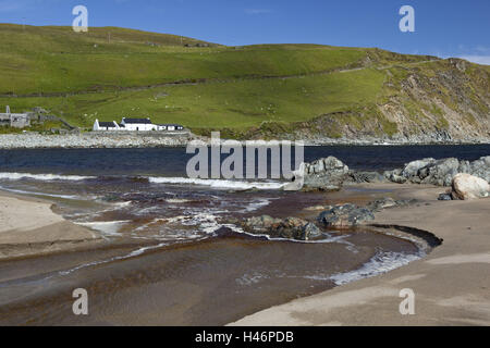 Norwick Beach and house, Unst, Shetland Islands, Scotland, Europe Stock ...