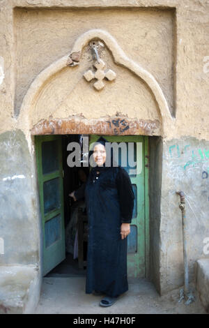 Egypt, woman in the Coptic village Garagos, to the north Luxor Stock ...
