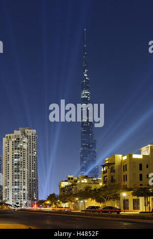 Light and laser show at the highest building in the world: Thousands of ...