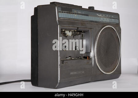 Old broken radio Stock Photo - Alamy