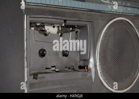 Old broken radio Stock Photo - Alamy