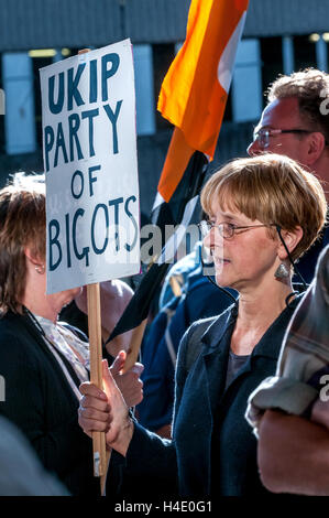 Protesters at Nigel Farage's UKIP meeting at Hove Town Hall this ...