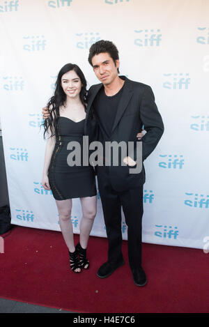 (L) Actor Chelle Sherrill and co-star Ben Barrett attend the Seattle ...