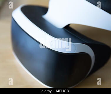 Consumer virtual reality Stock Photo - Alamy