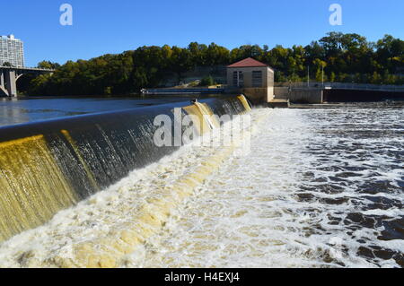 Waterfall at the Ford Dam in Minneapolis Minnesota Stock Photo - Alamy