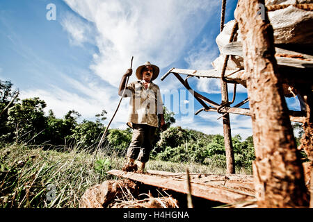 Cuban farm man worker on farm Stock Photo - Alamy